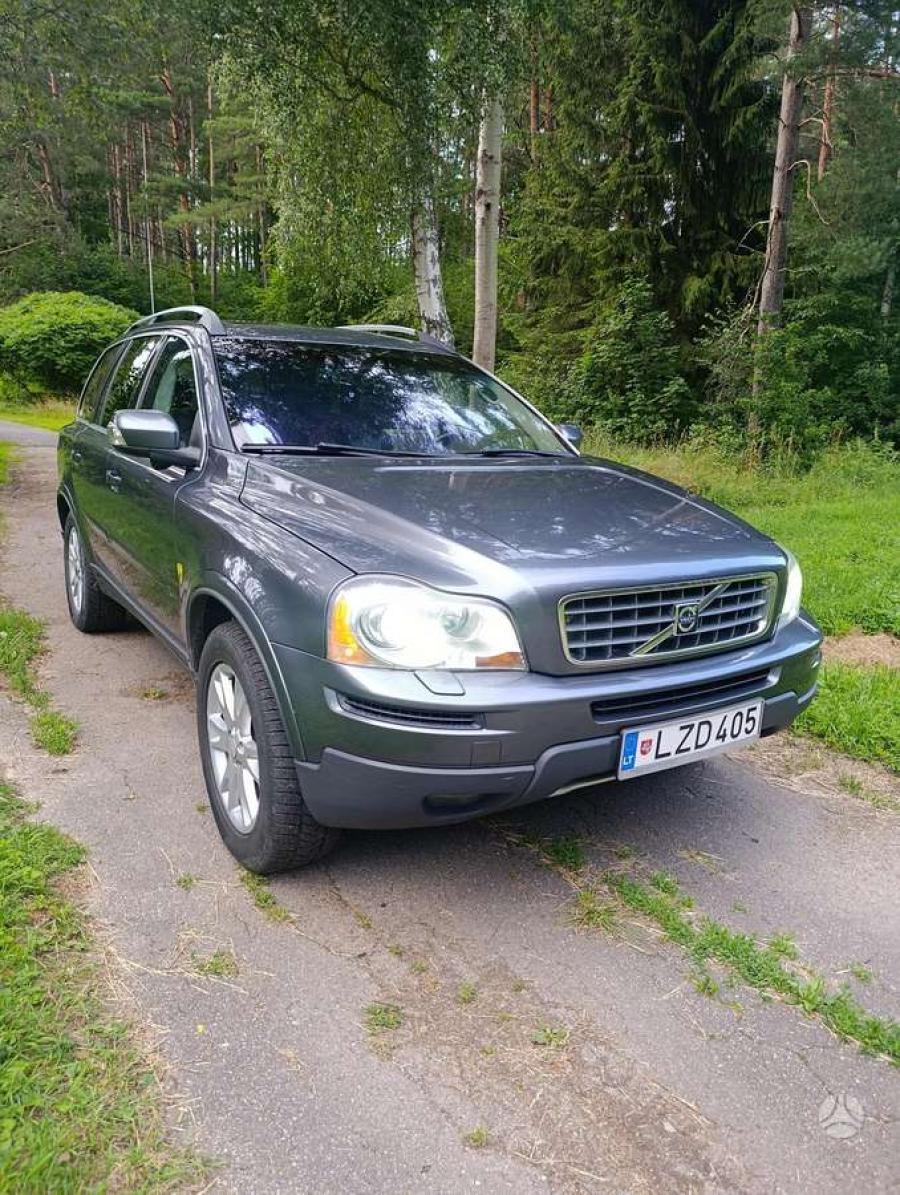 Grey Volvo XC90 2006 in Vilnius, with an engine capacity of 2.40 L and mileage of 339 thousand km for 4700 €, photo 6 on AUTOMOTO.COM.LV