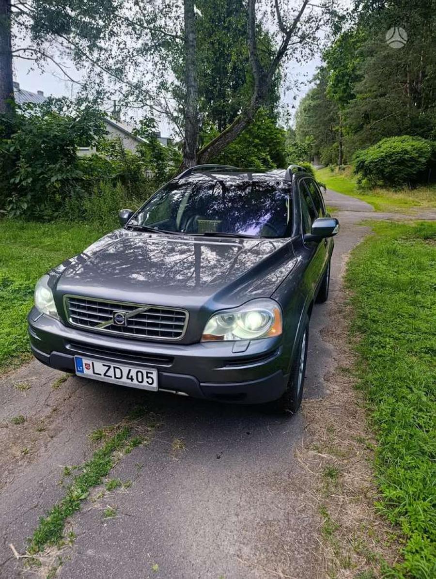 Grey Volvo XC90 2006 in Vilnius, with an engine capacity of 2.40 L and mileage of 339 thousand km for 4700 €, photo 7 on AUTOMOTO.COM.LV