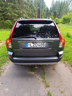 Grey Volvo XC90 2006 in Vilnius, with an engine capacity of 2.40 L and mileage of 339 thousand km for 4700 €, photo 8 on AUTOMOTO.COM.LV