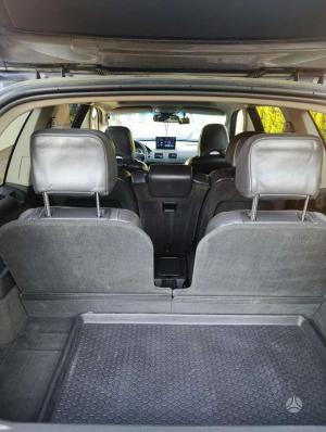 Grey Volvo XC90 2006 in Vilnius, with an engine capacity of 2.40 L and mileage of 339 thousand km for 4700 €, photo 19 on AUTOMOTO.COM.LV