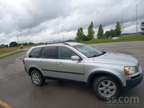 Grey Volvo XC90 2006 in Tukums, with an engine capacity of 2.40 L and mileage of 388 thousand km for 5850 €, photo 3 on AUTOMOTO.COM.LV