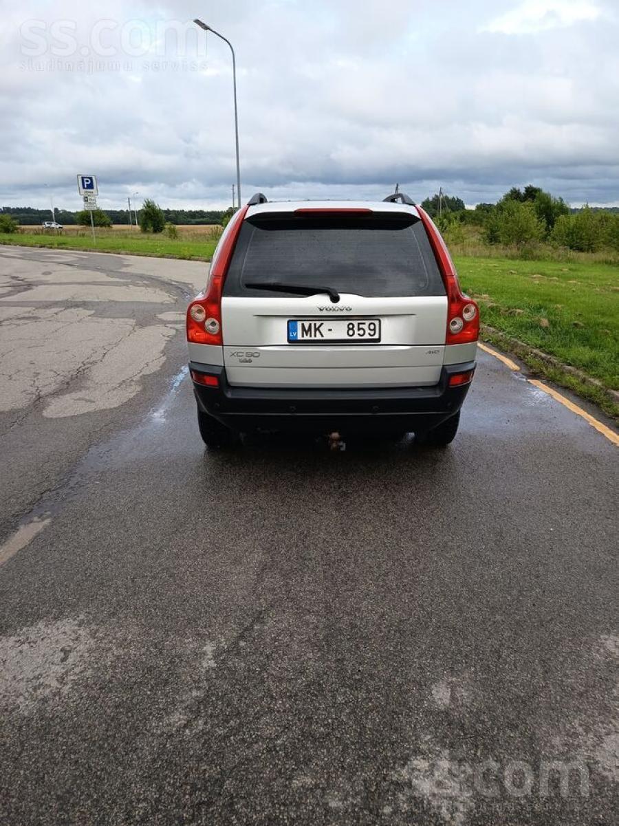 Pelēks Volvo XC90 2006 Tukums, ar dzinēja tilpumu 2.40 L un nobraukumu 388 tūkst. km par 5850 €, foto 5 vietnē AUTOMOTO.COM.LV