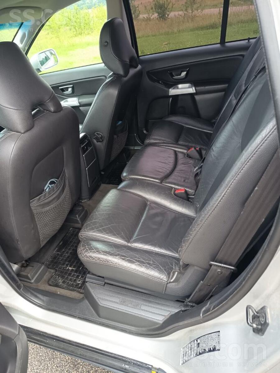 Pelēks Volvo XC90 2006 Tukums, ar dzinēja tilpumu 2.40 L un nobraukumu 388 tūkst. km par 5850 €, foto 7 vietnē AUTOMOTO.COM.LV
