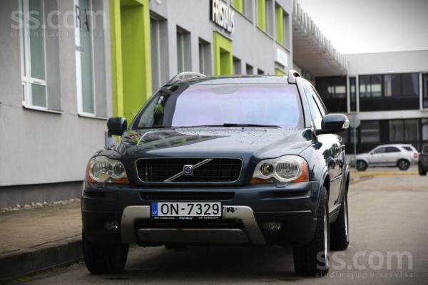 Pelēks Volvo XC90 2006 Rīga, ar dzinēja tilpumu 2.40 L un nobraukumu 412 tūkst. km par 4495 €, foto 1 vietnē AUTOMOTO.COM.LV