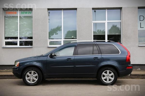 Pelēks Volvo XC90 2006 Rīga, ar dzinēja tilpumu 2.40 L un nobraukumu 412 tūkst. km par 4495 €, foto 2 vietnē AUTOMOTO.COM.LV