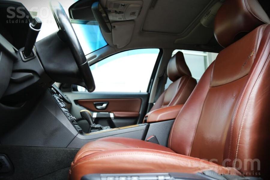 Pelēks Volvo XC90 2006 Rīga, ar dzinēja tilpumu 2.40 L un nobraukumu 412 tūkst. km par 4495 €, foto 11 vietnē AUTOMOTO.COM.LV