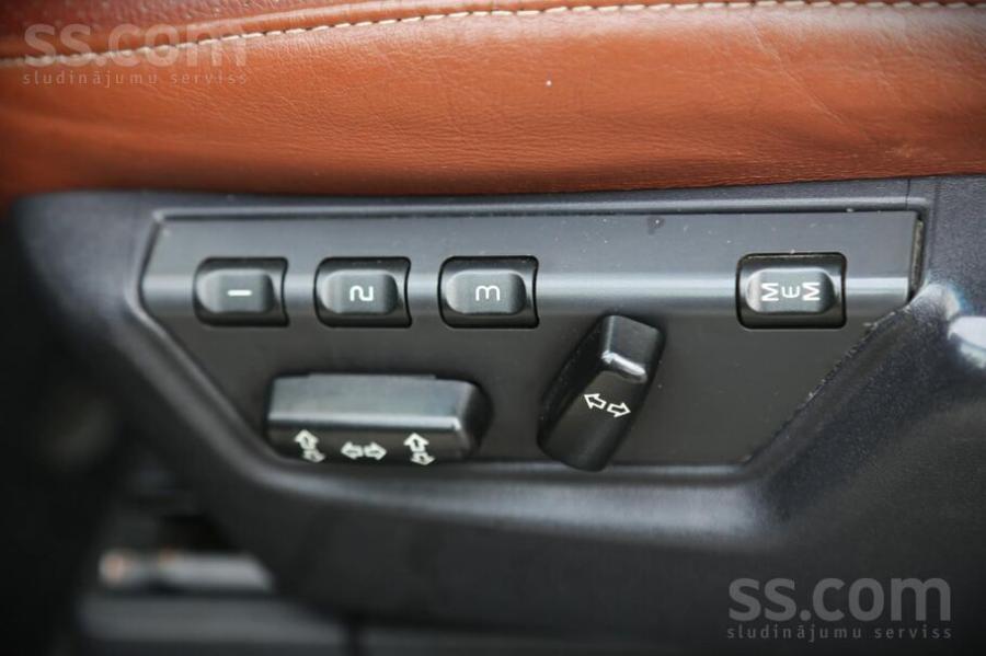 Pelēks Volvo XC90 2006 Rīga, ar dzinēja tilpumu 2.40 L un nobraukumu 412 tūkst. km par 4495 €, foto 16 vietnē AUTOMOTO.COM.LV