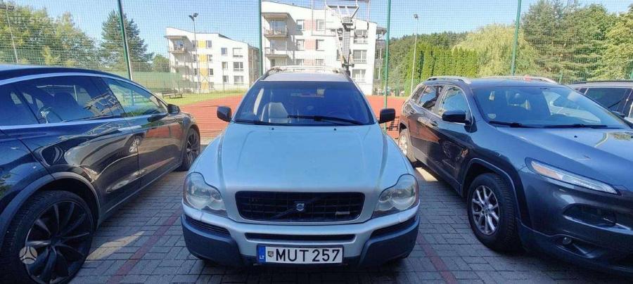 Grey Volvo XC90 2006 in Vilnius, with an engine capacity of 2.90 L and mileage of 290 thousand km for 1100 €, photo 12 on AUTOMOTO.COM.LV