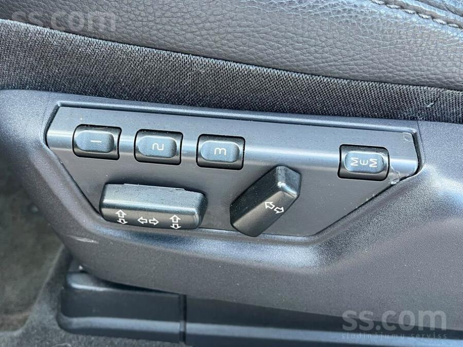 Pelēks Volvo XC90 2006 Rīga, ar dzinēja tilpumu 2.40 L un nobraukumu 0 tūkst. km par 3290 €, foto 11 vietnē AUTOMOTO.COM.LV