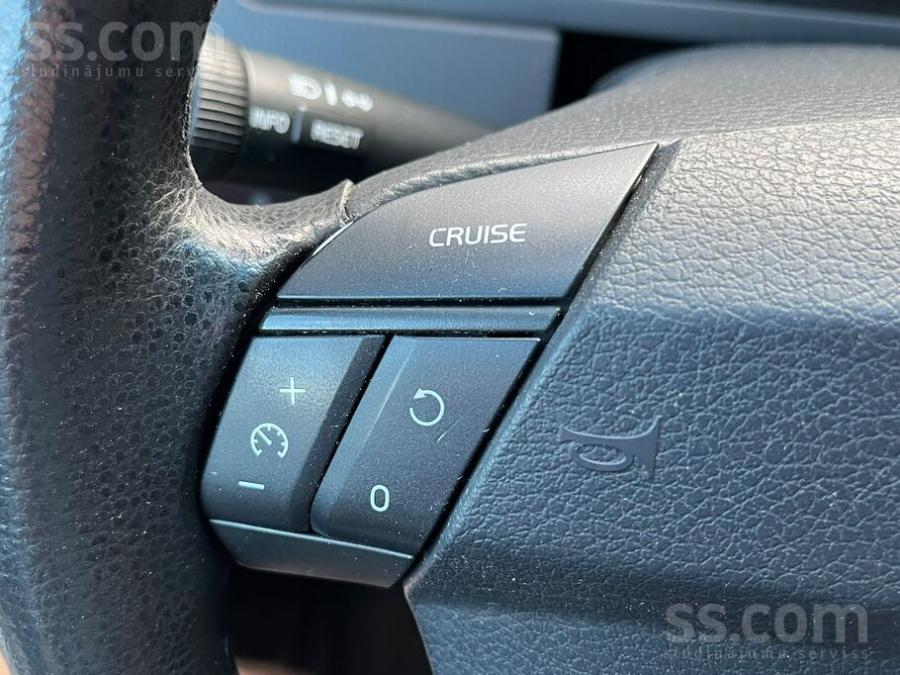 Pelēks Volvo XC90 2006 Rīga, ar dzinēja tilpumu 2.40 L un nobraukumu 0 tūkst. km par 3290 €, foto 16 vietnē AUTOMOTO.COM.LV