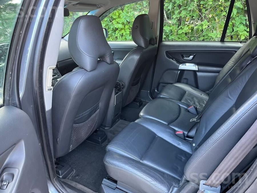 Pelēks Volvo XC90 2006 Rīga, ar dzinēja tilpumu 2.40 L un nobraukumu 0 tūkst. km par 3290 €, foto 27 vietnē AUTOMOTO.COM.LV