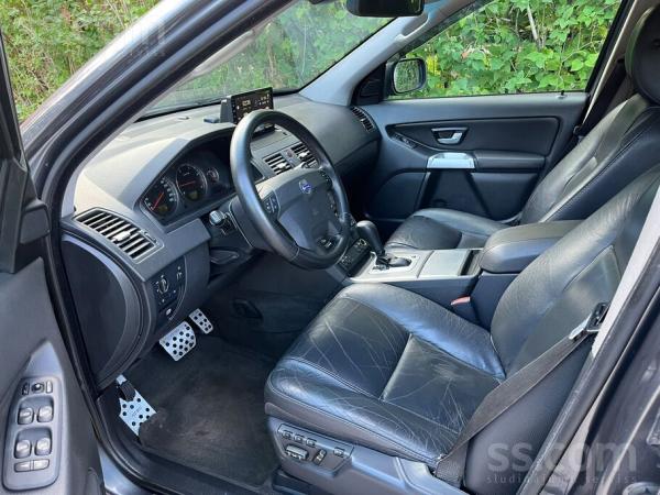 Pelēks Volvo XC90 2006 Rīga, ar dzinēja tilpumu 2.40 L un nobraukumu 0 tūkst. km par 3290 €, foto 9 vietnē AUTOMOTO.COM.LV