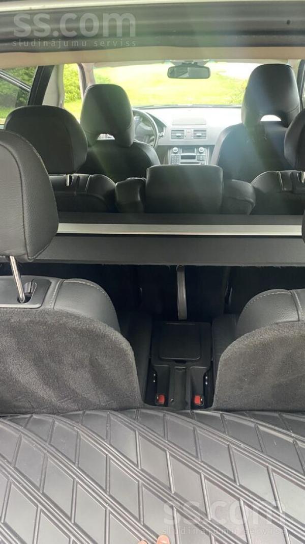 Pelēks Volvo XC90 2006 Rīga, ar dzinēja tilpumu 2.40 L un nobraukumu 303 tūkst. km par 3850 €, foto 9 vietnē AUTOMOTO.COM.LV