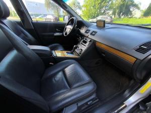 Pelēks Volvo XC90 2006 Marijampole, ar dzinēja tilpumu 2.40 L un nobraukumu 253 tūkst. km par 3700 €, foto 16 vietnē AUTOMOTO.COM.LV