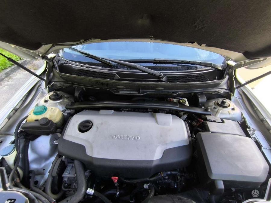 Pelēks Volvo XC90 2006 Marijampole, ar dzinēja tilpumu 2.40 L un nobraukumu 253 tūkst. km par 3700 €, foto 22 vietnē AUTOMOTO.COM.LV