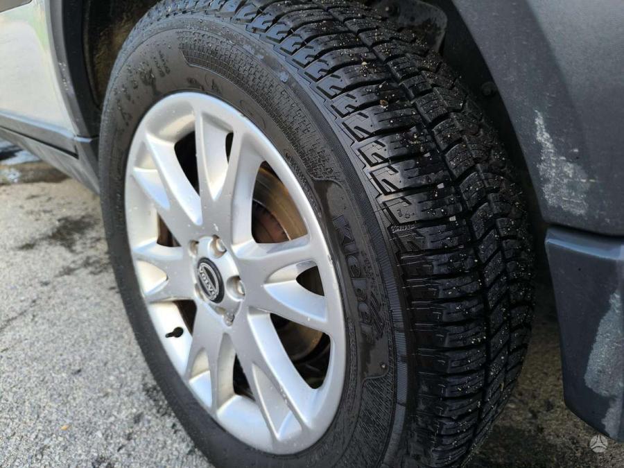 Pelēks Volvo XC90 2006 Marijampole, ar dzinēja tilpumu 2.40 L un nobraukumu 253 tūkst. km par 3700 €, foto 23 vietnē AUTOMOTO.COM.LV