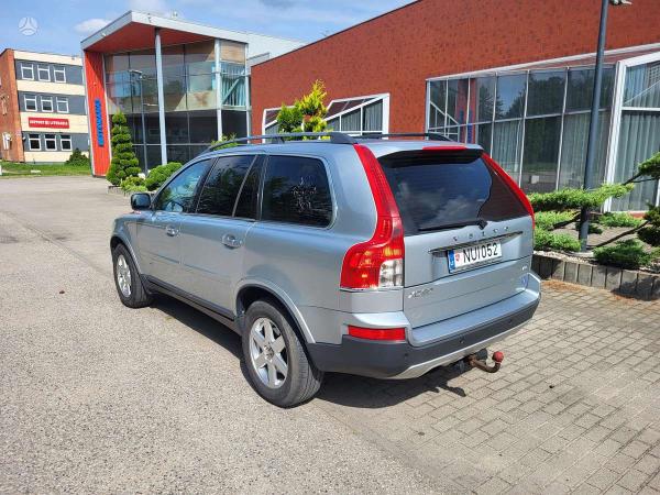 Grey Volvo XC90 2006 in Marijampole, with an engine capacity of 2.40 L and mileage of 460 thousand km for 4200 €, photo 4 on AUTOMOTO.COM.LV