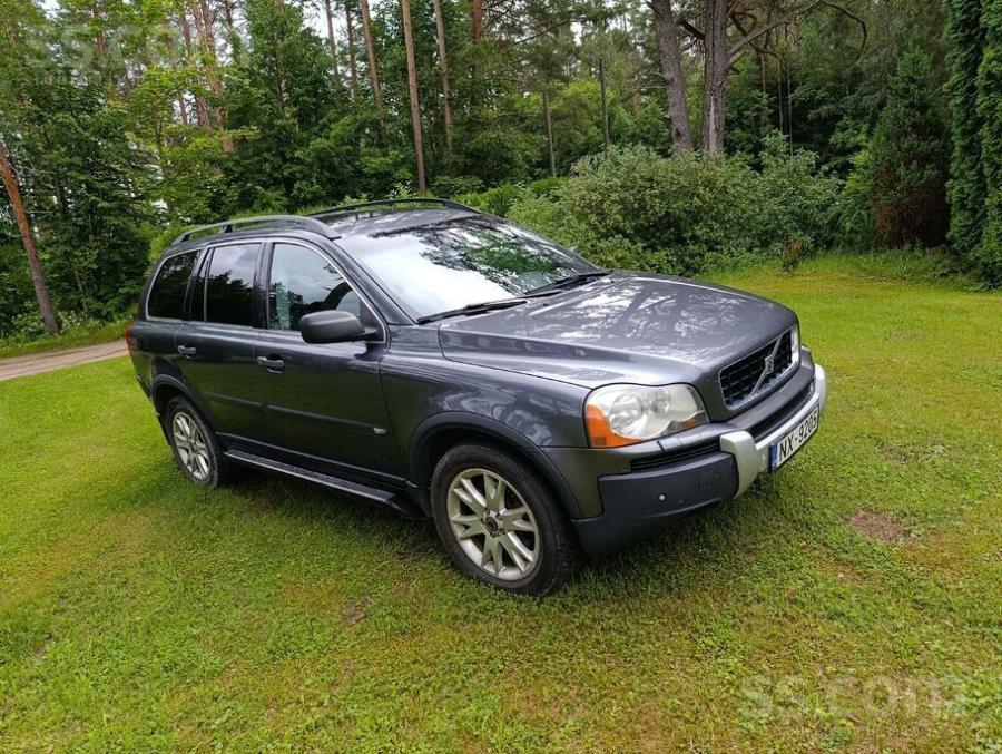 Grey Volvo XC90 2006 in Tukums, with an engine capacity of 2.40 L and mileage of 420 thousand km for 3000 €, photo 1 on AUTOMOTO.COM.LV