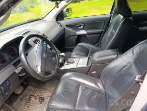 Grey Volvo XC90 2006 in Tukums, with an engine capacity of 2.40 L and mileage of 420 thousand km for 3000 €, photo 3 on AUTOMOTO.COM.LV