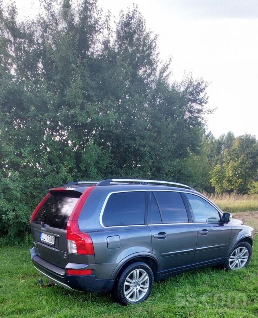 Grey Volvo XC90 2006 in Talsi, with an engine capacity of 2.40 L and mileage of 0 thousand km for 4200 €, photo 3 on AUTOMOTO.COM.LV
