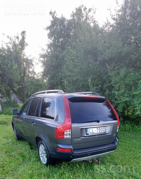 Grey Volvo XC90 2006 in Talsi, with an engine capacity of 2.40 L and mileage of 0 thousand km for 4200 €, photo 3 on AUTOMOTO.COM.LV