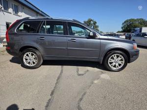 Grey Volvo XC90 2006 in Marijampole, with an engine capacity of 2.40 L and mileage of 245 thousand km for 5699 €, photo 5 on AUTOMOTO.COM.LV