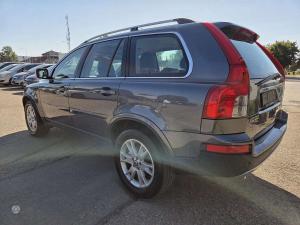 Grey Volvo XC90 2006 in Marijampole, with an engine capacity of 2.40 L and mileage of 245 thousand km for 5699 €, photo 8 on AUTOMOTO.COM.LV