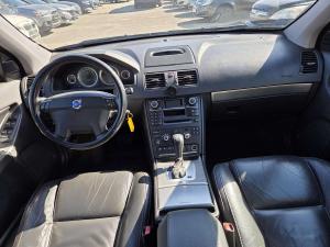 Grey Volvo XC90 2006 in Marijampole, with an engine capacity of 2.40 L and mileage of 245 thousand km for 5699 €, photo 10 on AUTOMOTO.COM.LV