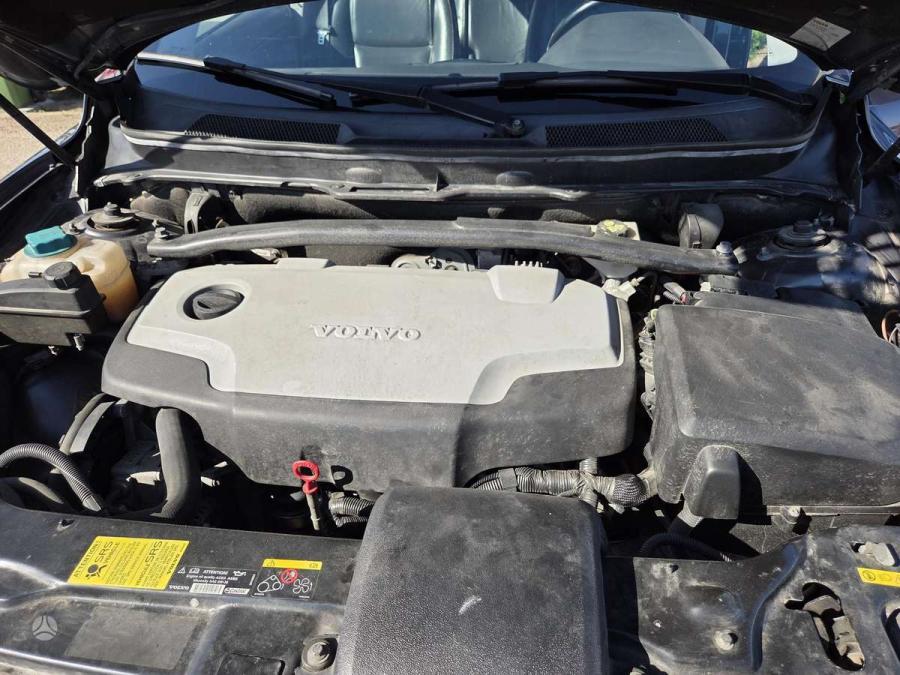 Grey Volvo XC90 2006 in Marijampole, with an engine capacity of 2.40 L and mileage of 245 thousand km for 5699 €, photo 24 on AUTOMOTO.COM.LV