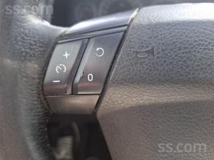 Grey Volvo XC90 2006 in Talsi, with an engine capacity of 2.40 L and mileage of 390 thousand km for 3700 €, photo 18 on AUTOMOTO.COM.LV