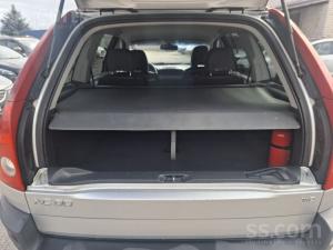 Grey Volvo XC90 2006 in Talsi, with an engine capacity of 2.40 L and mileage of 390 thousand km for 3700 €, photo 21 on AUTOMOTO.COM.LV