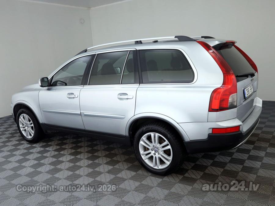 Pelēks Volvo XC90 2006 Tallina, ar dzinēja tilpumu 2.40 L un nobraukumu 389 tūkst. km par 3699 €, foto 5 vietnē AUTOMOTO.COM.LV