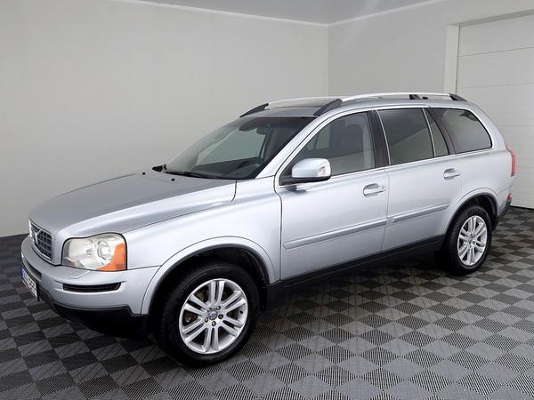 Grey Volvo XC90 2006 in Tallinn, with an engine capacity of 2.40 L and mileage of 389 thousand km for 3699 €, photo 2 on AUTOMOTO.COM.LV