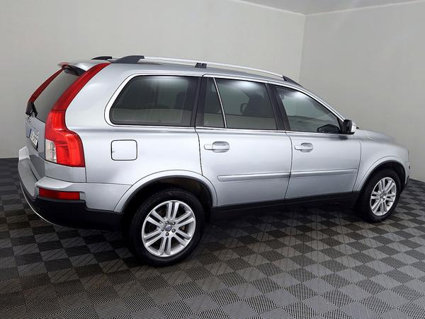 Grey Volvo XC90 2006 in Tallinn, with an engine capacity of 2.40 L and mileage of 389 thousand km for 3699 €, photo 3 on AUTOMOTO.COM.LV