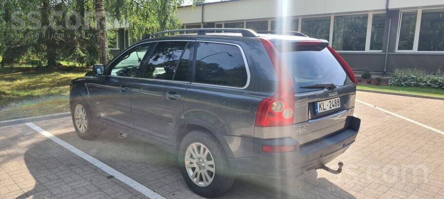 Pelēks Volvo XC90 2006 Tukums, ar dzinēja tilpumu 2.40 L un nobraukumu 402 tūkst. km par 3999 €, foto 4 vietnē AUTOMOTO.COM.LV