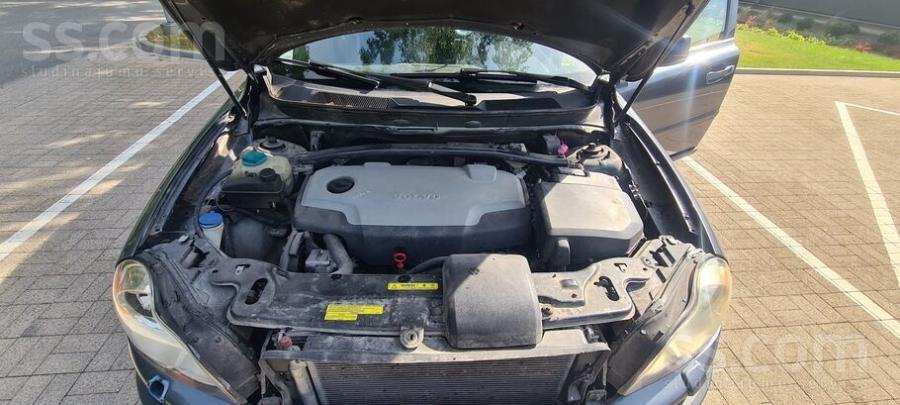 Pelēks Volvo XC90 2006 Tukums, ar dzinēja tilpumu 2.40 L un nobraukumu 402 tūkst. km par 3999 €, foto 8 vietnē AUTOMOTO.COM.LV