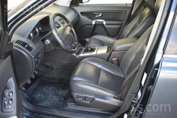Pelēks Volvo XC90 2006 Talsi, ar dzinēja tilpumu 2.40 L un nobraukumu 378 tūkst. km par 5200 €, foto 6 vietnē AUTOMOTO.COM.LV