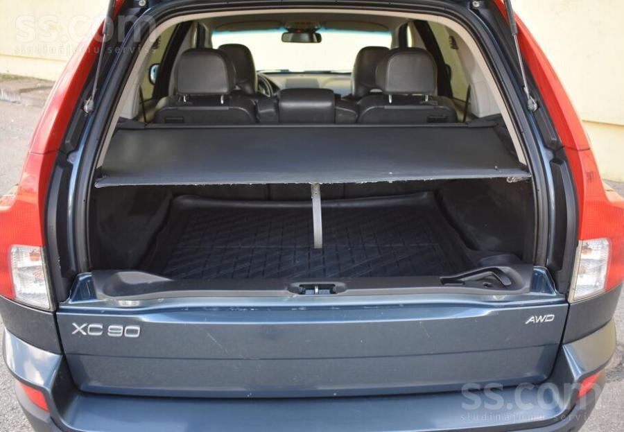 Pelēks Volvo XC90 2006 Talsi, ar dzinēja tilpumu 2.40 L un nobraukumu 378 tūkst. km par 5200 €, foto 10 vietnē AUTOMOTO.COM.LV