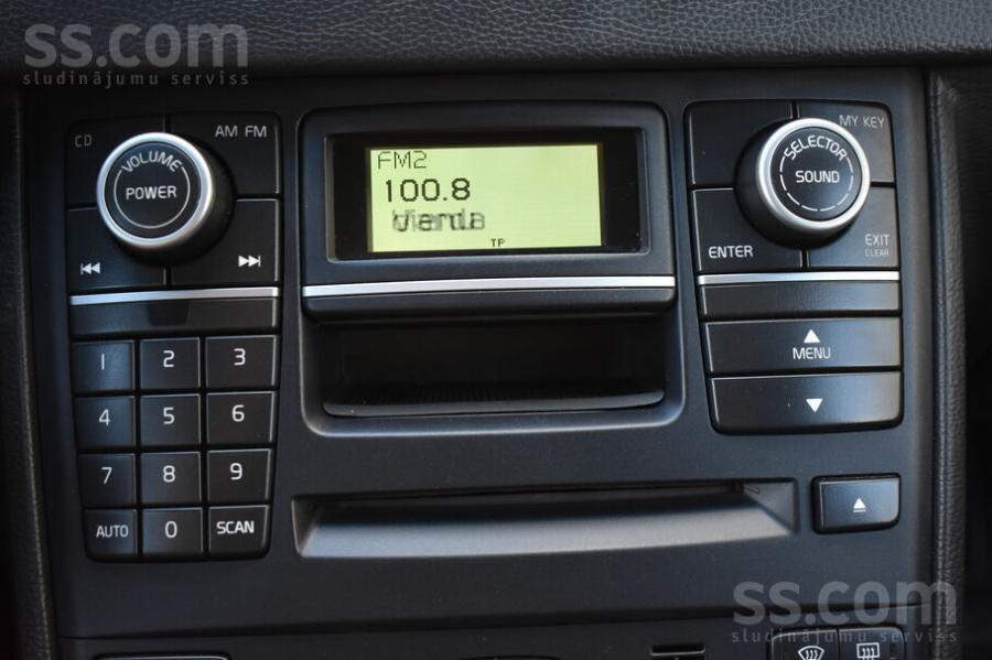 Pelēks Volvo XC90 2006 Talsi, ar dzinēja tilpumu 2.40 L un nobraukumu 378 tūkst. km par 5200 €, foto 16 vietnē AUTOMOTO.COM.LV
