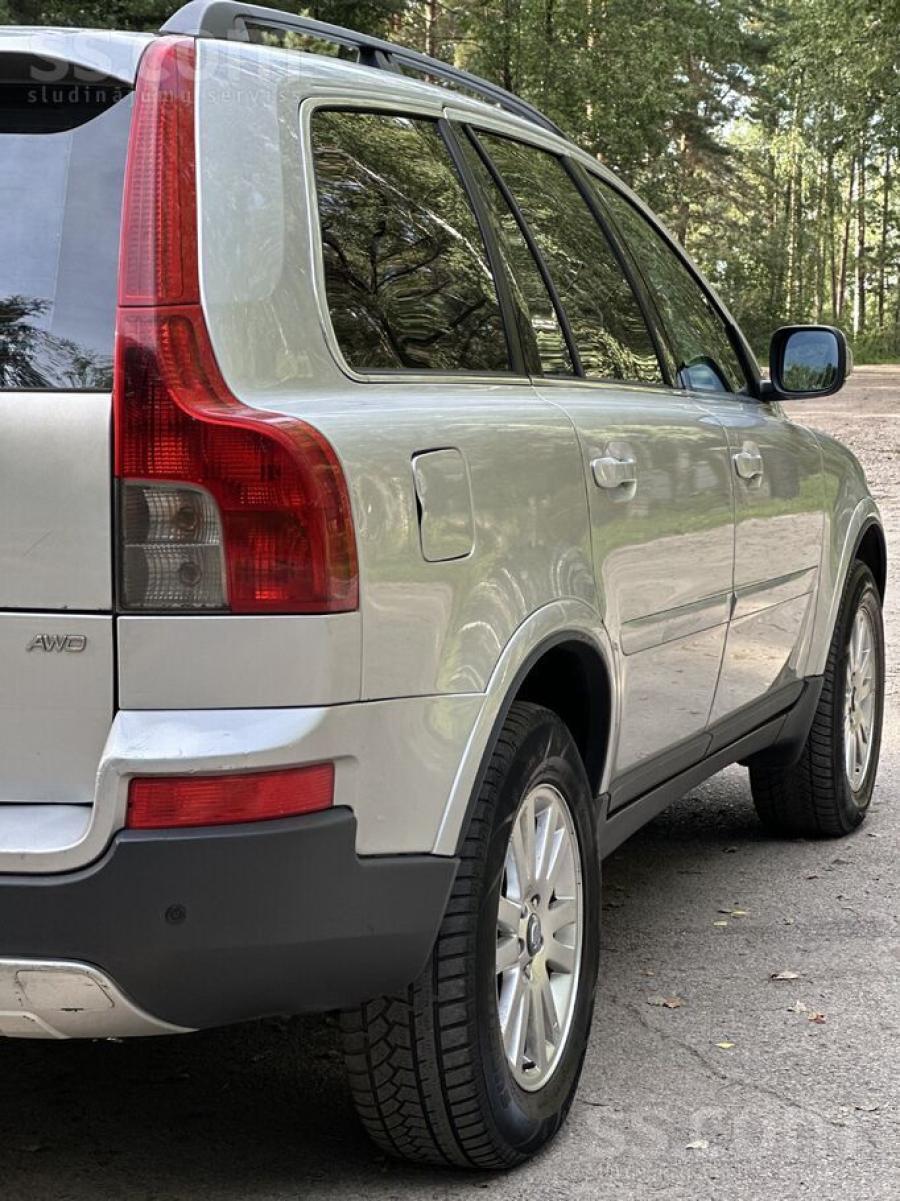 Grey Volvo XC90 2006 in Riga, with an engine capacity of 2.40 L and mileage of 0 thousand km for 4590 €, photo 11 on AUTOMOTO.COM.LV