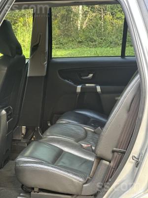Grey Volvo XC90 2006 in Riga, with an engine capacity of 2.40 L and mileage of 0 thousand km for 4590 €, photo 16 on AUTOMOTO.COM.LV