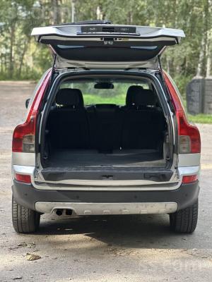 Grey Volvo XC90 2006 in Riga, with an engine capacity of 2.40 L and mileage of 0 thousand km for 4590 €, photo 18 on AUTOMOTO.COM.LV