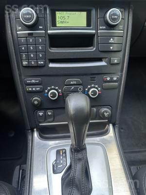 Grey Volvo XC90 2006 in Riga, with an engine capacity of 2.40 L and mileage of 0 thousand km for 4590 €, photo 23 on AUTOMOTO.COM.LV