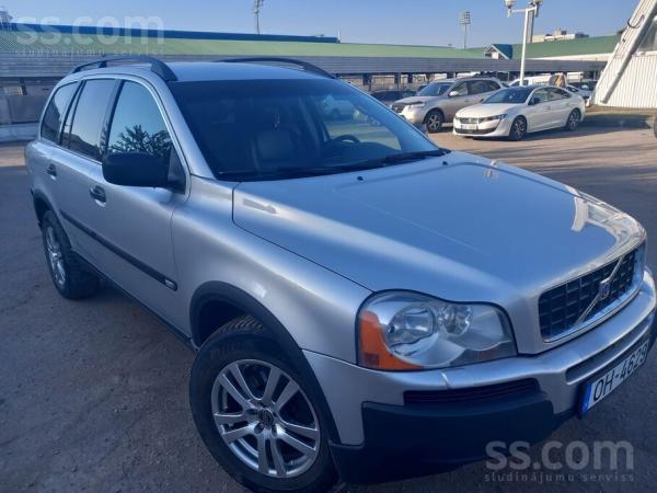 Grey Volvo XC90 2006 in Daugavpils, with an engine capacity of 2.40 L and mileage of 166 thousand km for 4500 €, photo 1 on AUTOMOTO.COM.LV