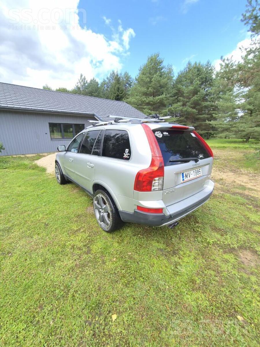 Pelēks Volvo XC90 2006 Ogre, ar dzinēja tilpumu 2.40 L un nobraukumu 475 tūkst. km par 3000 €, foto 1 vietnē AUTOMOTO.COM.LV