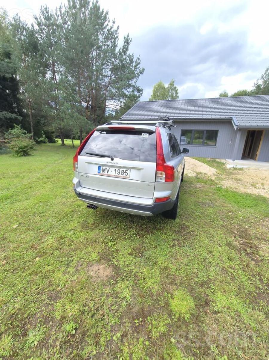 Pelēks Volvo XC90 2006 Ogre, ar dzinēja tilpumu 2.40 L un nobraukumu 475 tūkst. km par 3000 €, foto 3 vietnē AUTOMOTO.COM.LV