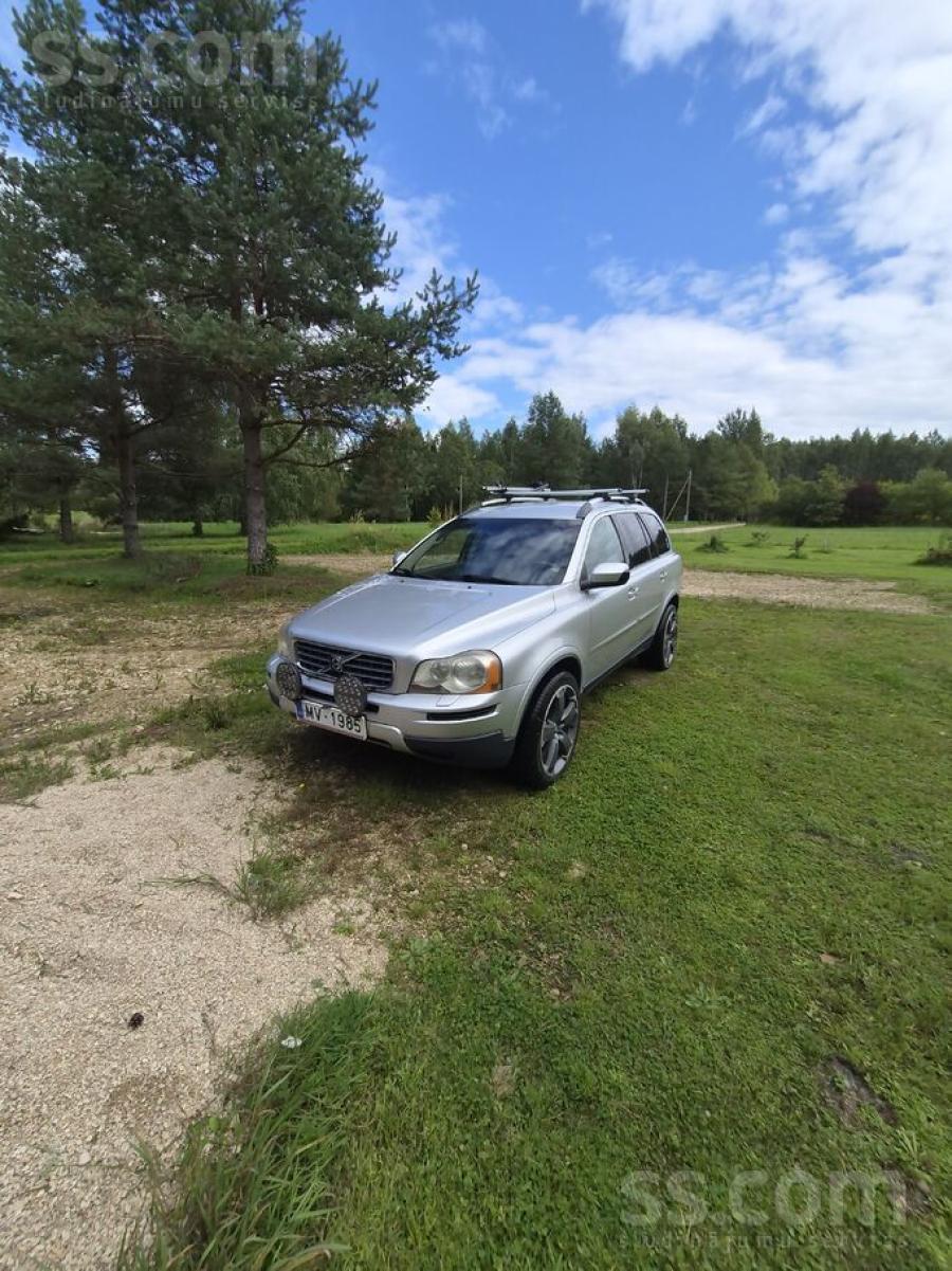 Pelēks Volvo XC90 2006 Ogre, ar dzinēja tilpumu 2.40 L un nobraukumu 475 tūkst. km par 3000 €, foto 5 vietnē AUTOMOTO.COM.LV