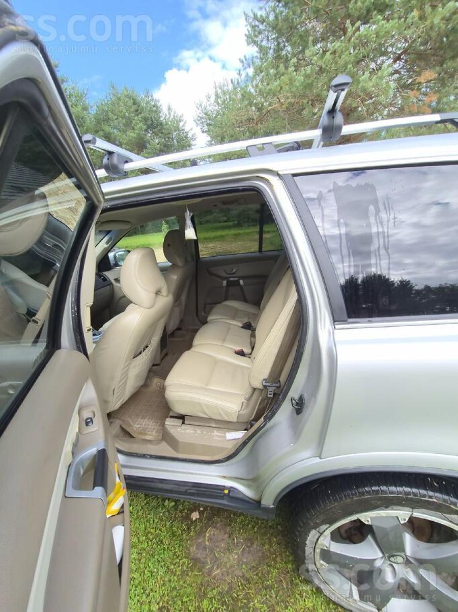 Pelēks Volvo XC90 2006 Ogre, ar dzinēja tilpumu 2.40 L un nobraukumu 475 tūkst. km par 3000 €, foto 9 vietnē AUTOMOTO.COM.LV