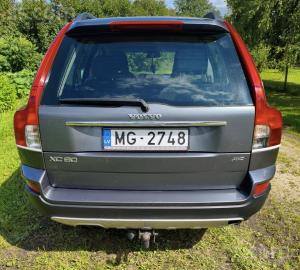Grey Volvo XC90 2006 in Riga, with an engine capacity of 2.40 L and mileage of 277 thousand km for 5300 €, photo 6 on AUTOMOTO.COM.LV