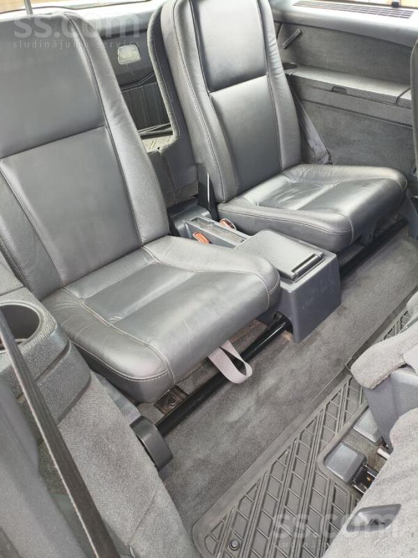Pelēks Volvo XC90 2006 Rīga, ar dzinēja tilpumu 2.40 L un nobraukumu 277 tūkst. km par 5300 €, foto 8 vietnē AUTOMOTO.COM.LV